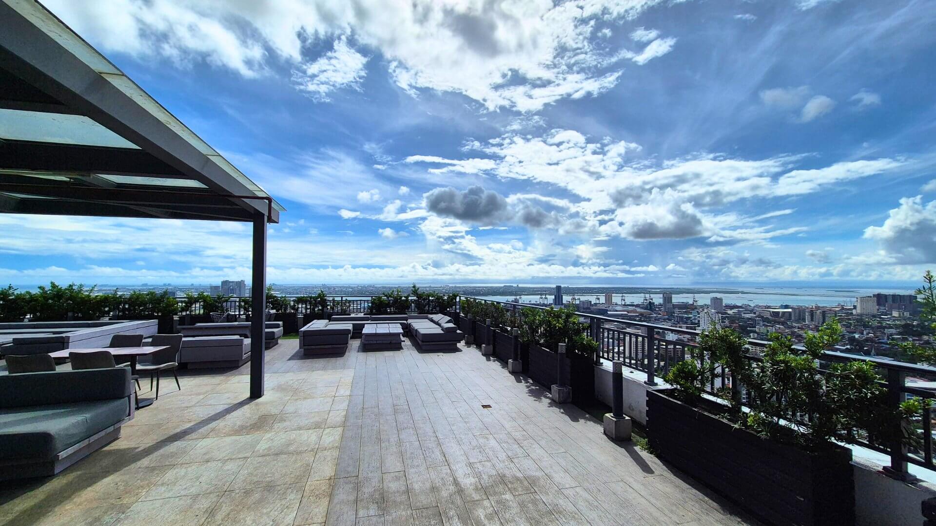 Skydeck 360 Rooftop Bar Cebu City